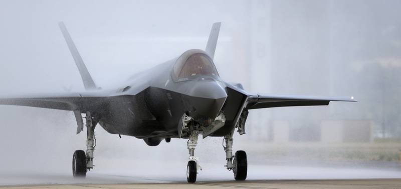 Textron chosen for F-35 electronic warfare simulation deal