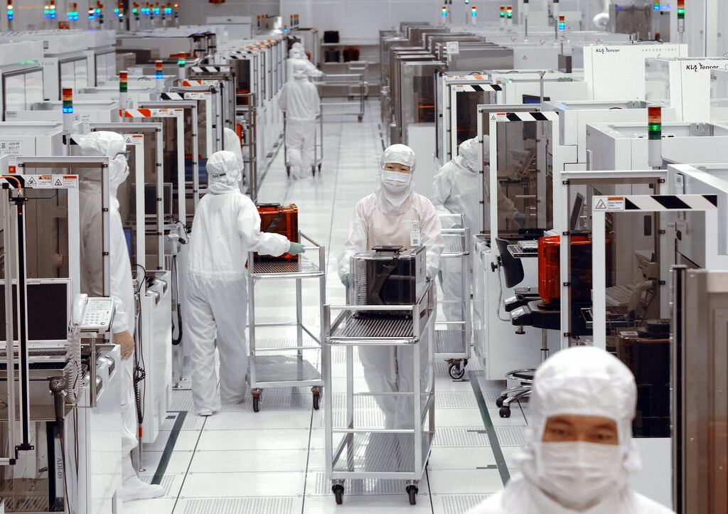 Pentagon’s acquisition chief wants microelectronics production to ...