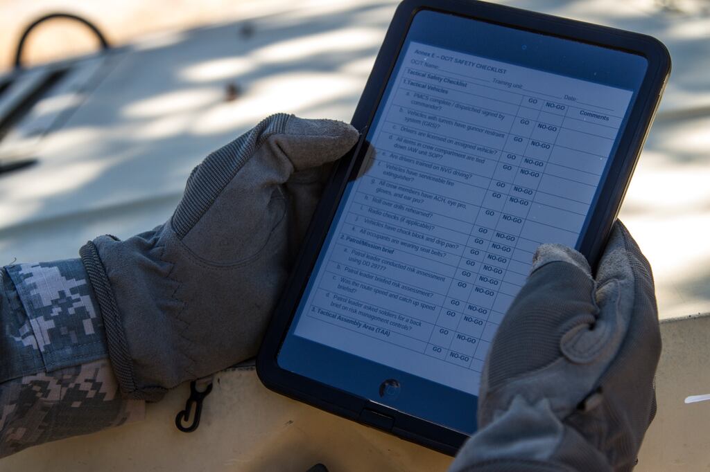 The Army's plan to stop soldiers from staring at their tablets